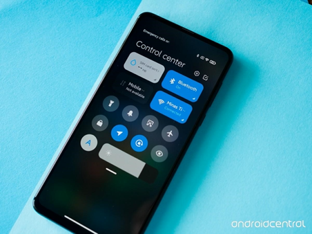 Comparing Android interfaces: One UI, EMUI, MIUI